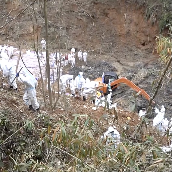 Live: Officials hold press conference on ill-fated flight MU5735 - CGTN