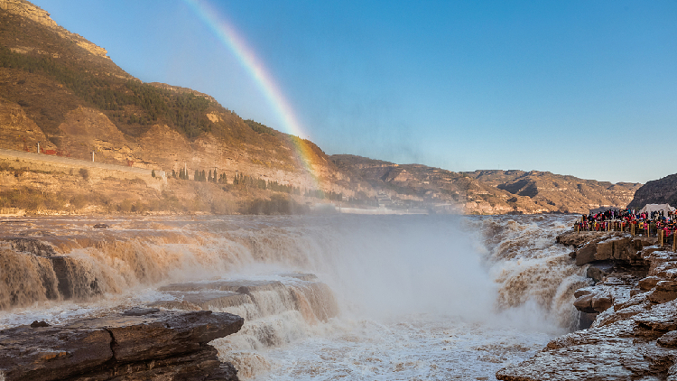 Live: The spectacular view of Hukou Waterfall on the Yellow River - CGTN