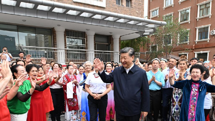 Xi stresses strengthening sense of community for Chinese nation - CGTN