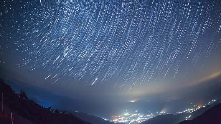 Live: Perseid meteor shower lights up summer sky - CGTN