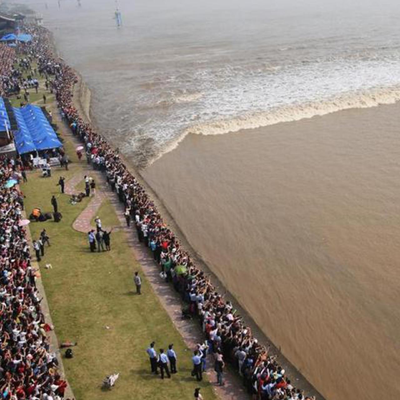 Live: Enjoy magnificent view on the world's largest tidal bore - CGTN