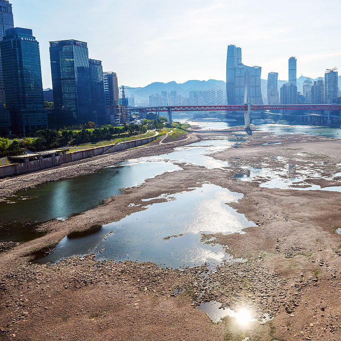 Continuous heatwaves cause cutoffs in 66 rivers in Chongqing - CGTN