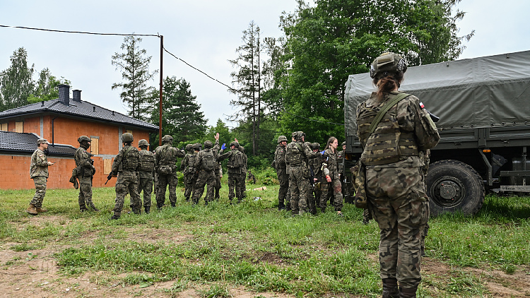 Europe's military aid to Ukraine decreasing, falling behind U.S. - CGTN