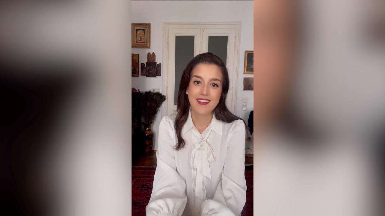 Host Eva May reads a poem about inner peace by Michelle Nadasi - CGTN