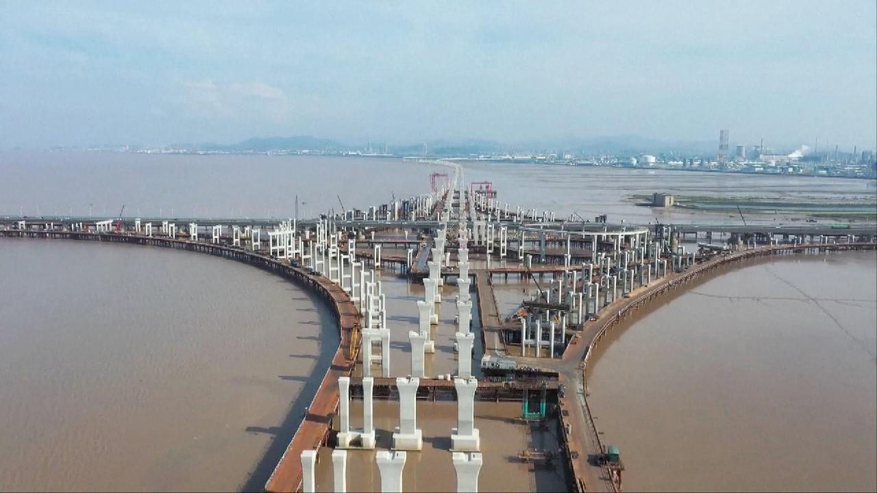 China's longest trunk highway tunnel starts roof casting in Jiangsu - CGTN