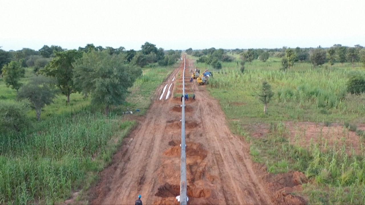 Africa's biggest oil pipeline from Niger to Benin takes shape - CGTN