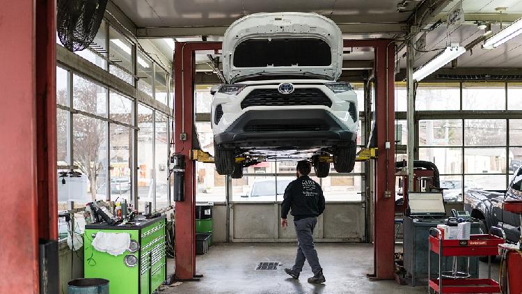 U.S. manufacturing posts slowest growth since 2020 - CGTN