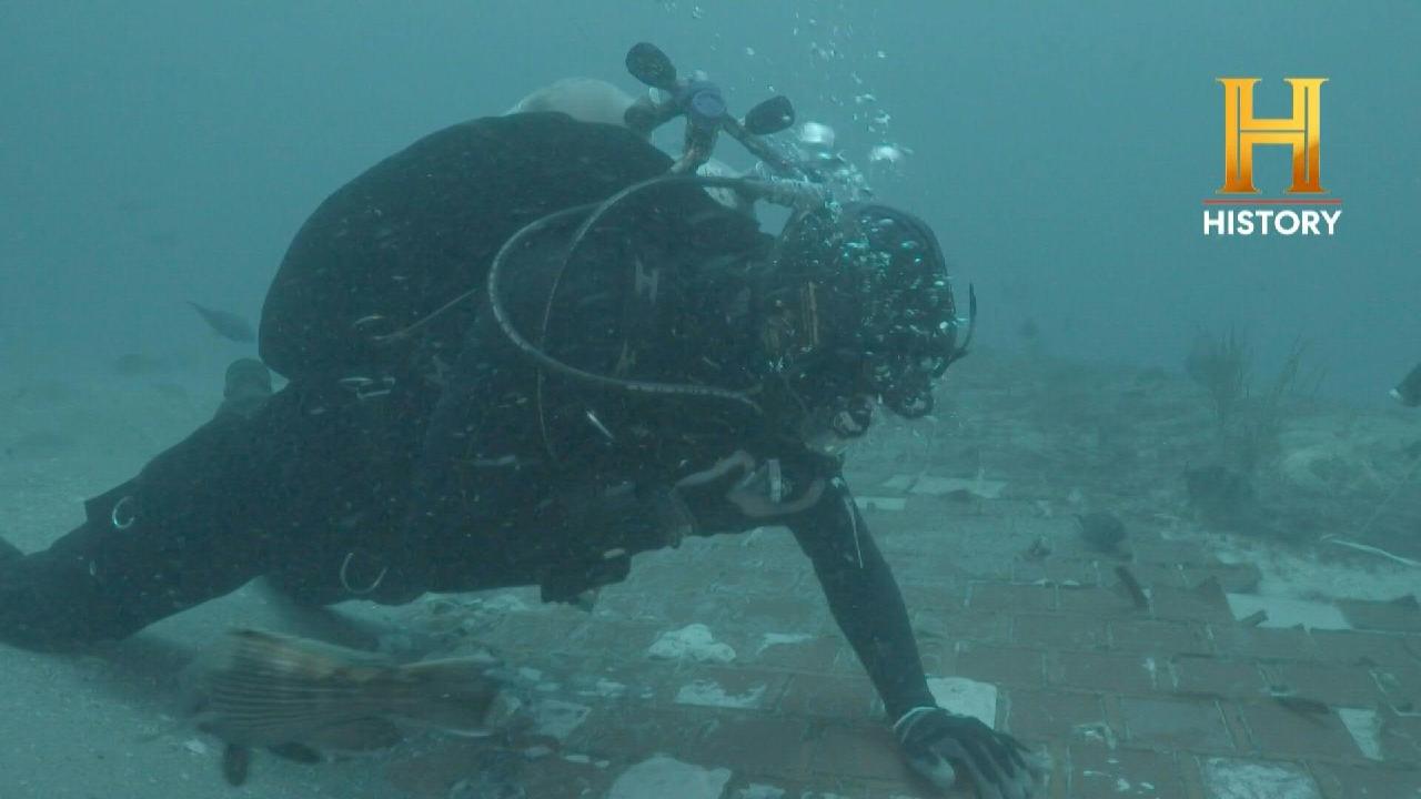Large piece of Space Shuttle Challenger found on ocean floor - CGTN