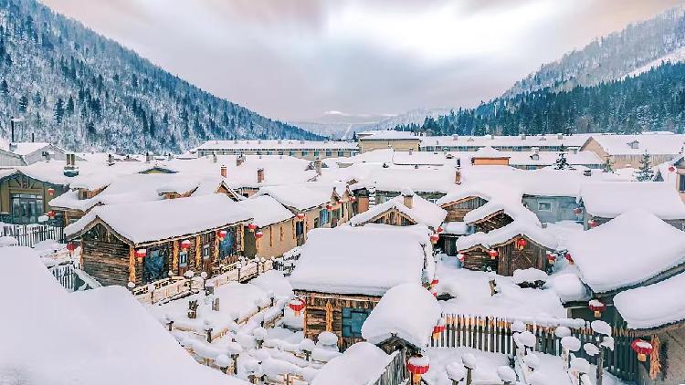 Central, eastern China sees snow as cold wave intensifies - CGTN