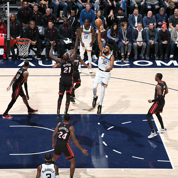 NBA highlights on Nov. 21: Timberwolves come back to win with gifts - CGTN