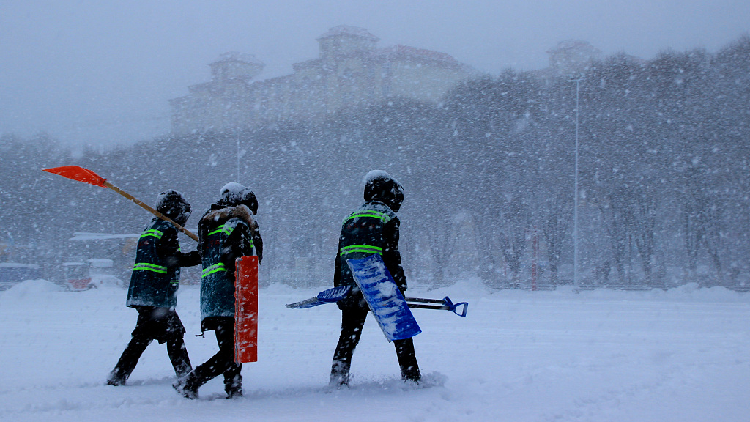 Heavy snow hits northern parts of China as cold wave sweeps in - CGTN