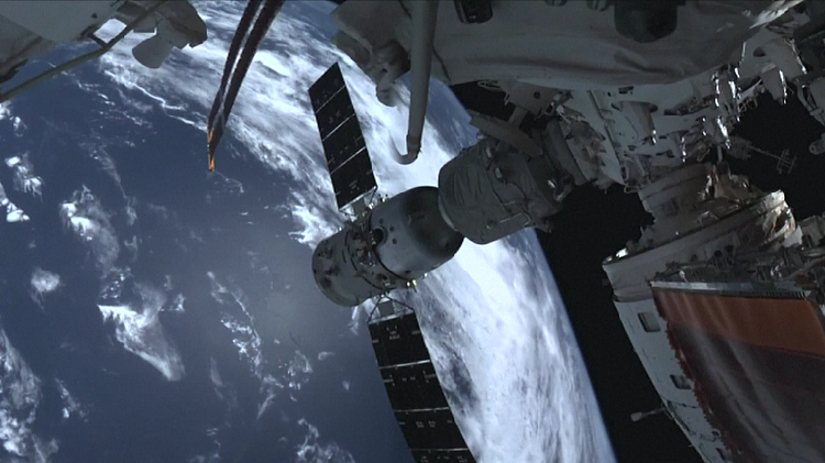 Live updates: Shenzhou-14 spaceship successfully lands in N China - CGTN