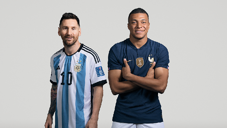 CGTN Sports Talk: Let the battle begin for the football throne - CGTN