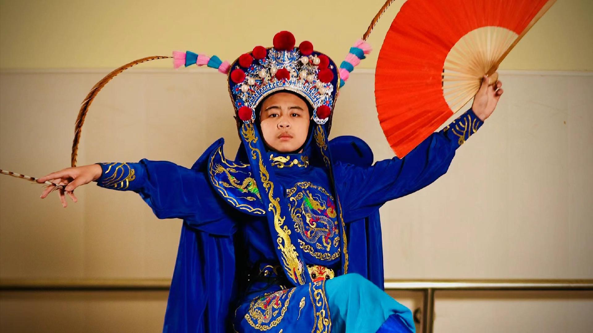Young representative inheritor of Sichuan Opera - CGTN