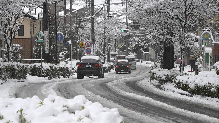 Japan's recent heavy snow causes 13 deaths, many injuries - CGTN