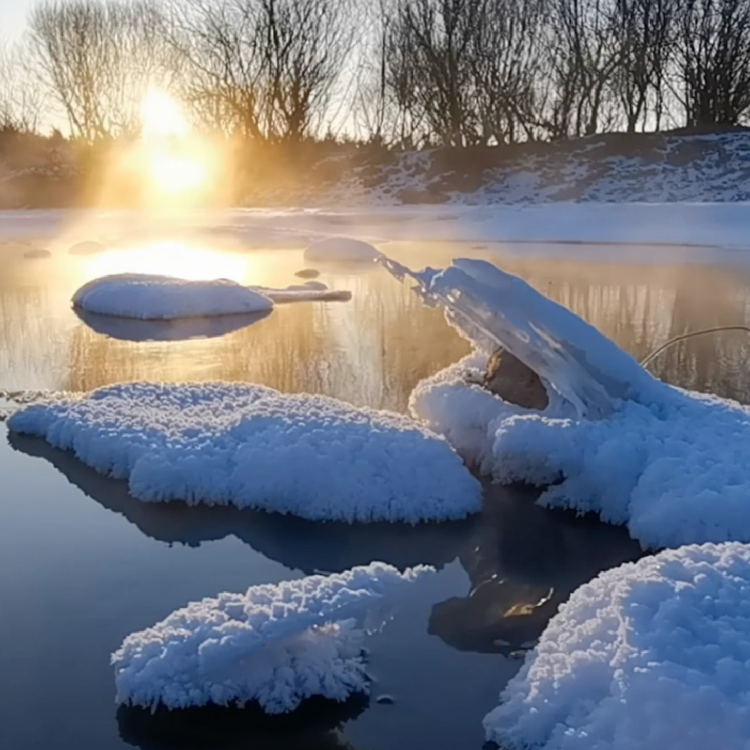Wonderful landscape of ice-free river in N China - CGTN