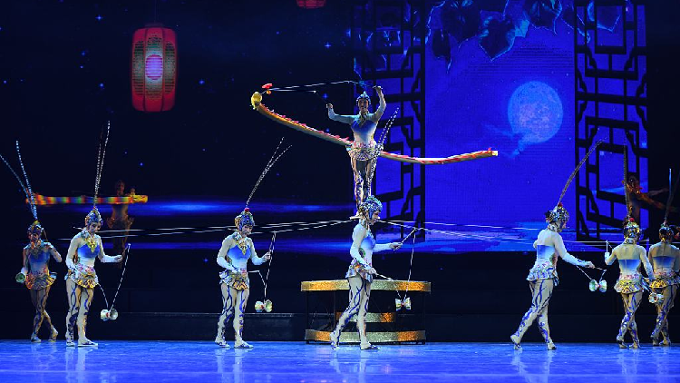 A glimpse of Chinese acrobatics in Wuqiao - CGTN
