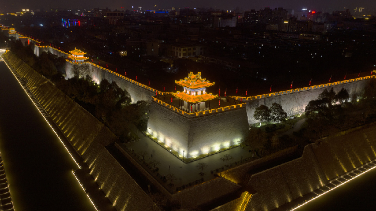 Live: Charming night view of Xi'an City Wall - Ep. 5 - CGTN