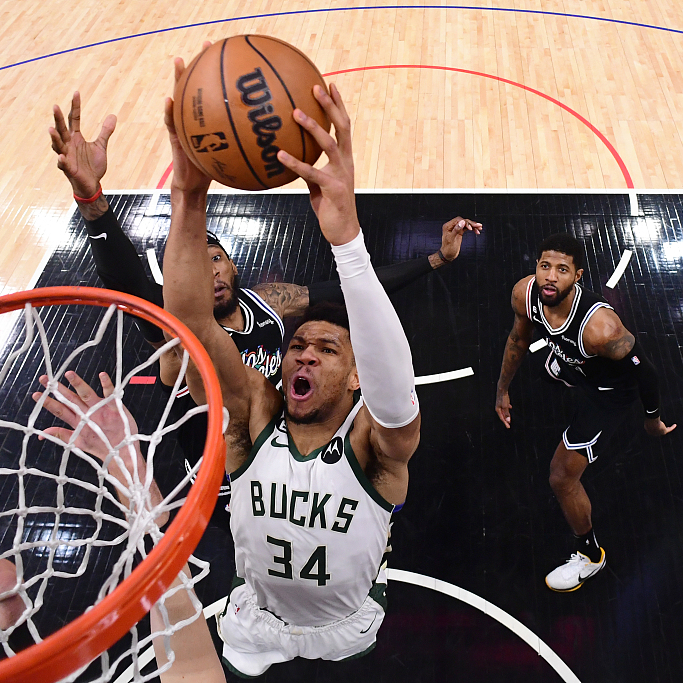 NBA highlights on Feb. 10: Bucks secure their 10th straight win - CGTN