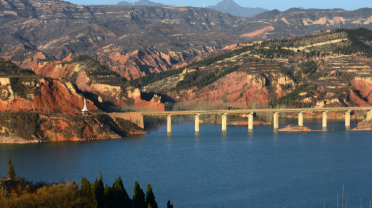Yellow River sees unprecedented improvements in water quality - CGTN