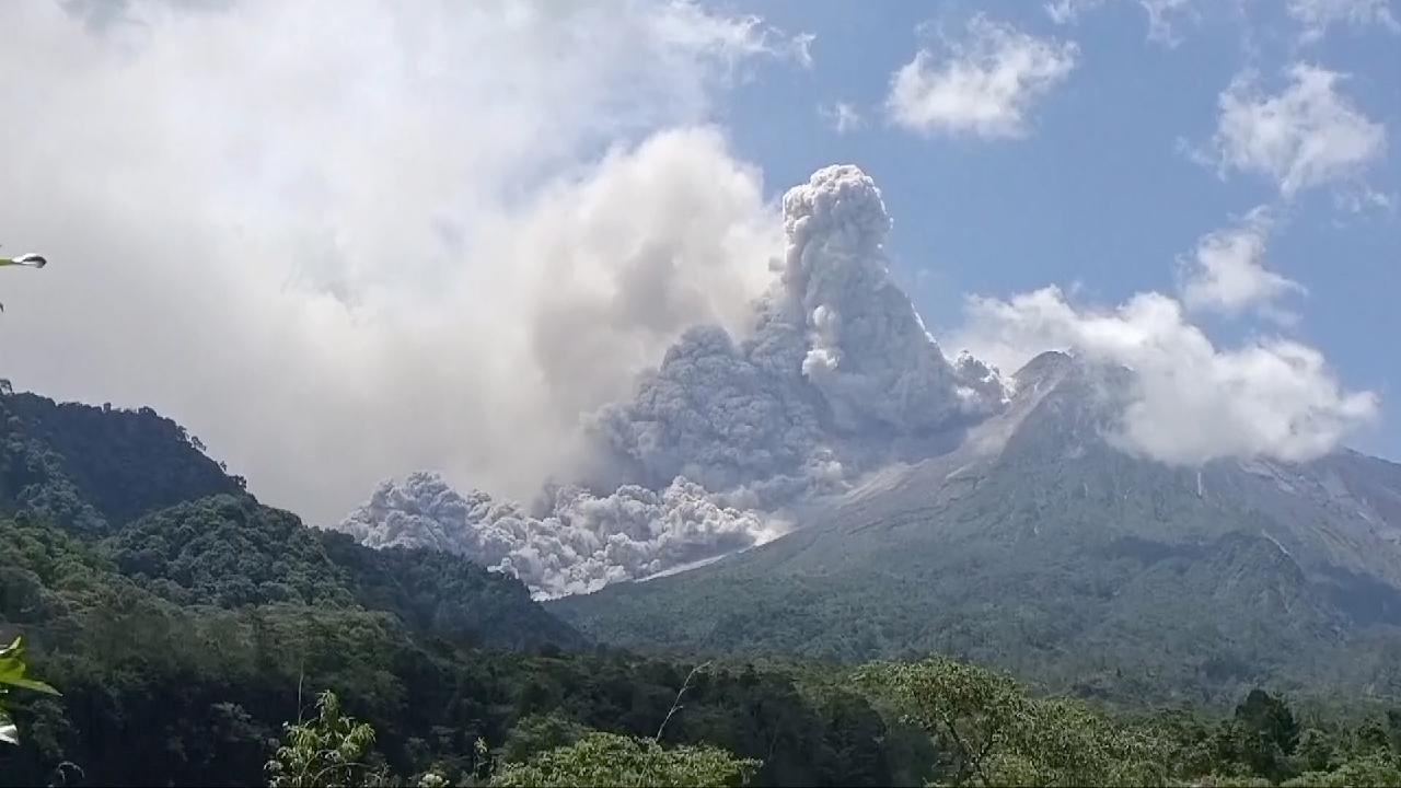 Indonesia's Merapi volcano erupts again - CGTN
