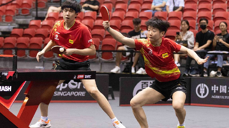 Chinese paddlers advance in four events at WTT Singapore Smash - CGTN