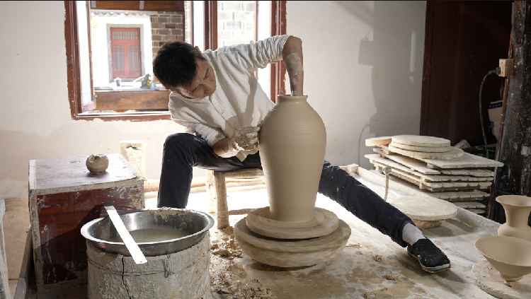 From clay to vessel: magician or artisan? - CGTN