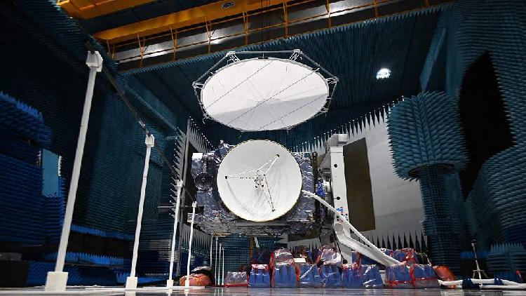 Key radar antenna stuck on Europe's Jupiter-bound spacecraft - CGTN