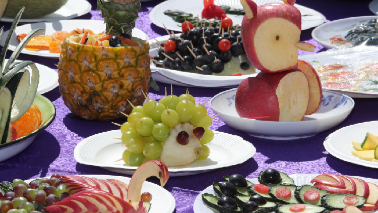 Creative fruit platters shine at school festival in Yunnan - CGTN