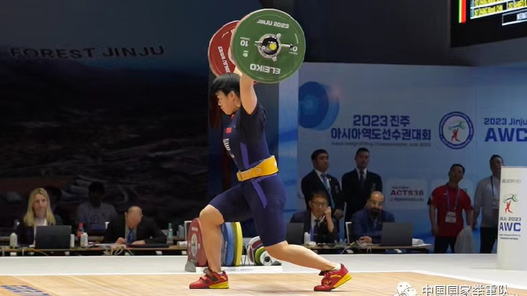 Chinese weightlifter Liao Guifang sweeps 3 golds, sets 2 world records ...