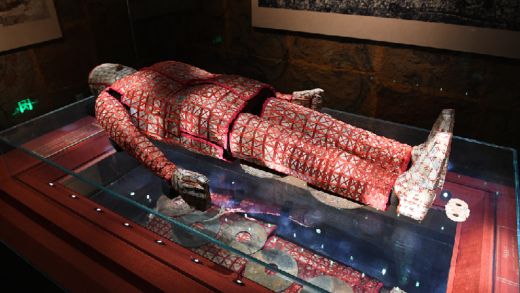 The only complete jade burial suit to be displayed in Changsha - CGTN