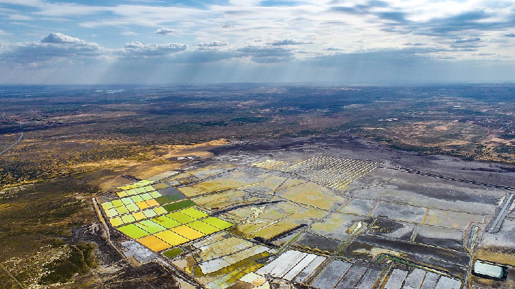 Beida Salt Lake: A colorful oasis on Ordos Plateau - CGTN