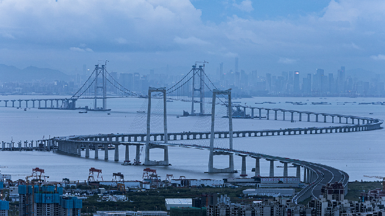 Live: Shenzhen–Zhongshan Bridge ushers in vital construction node - CGTN