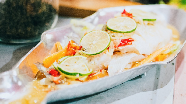 A bite of Thai steamed fish with tom yum - CGTN