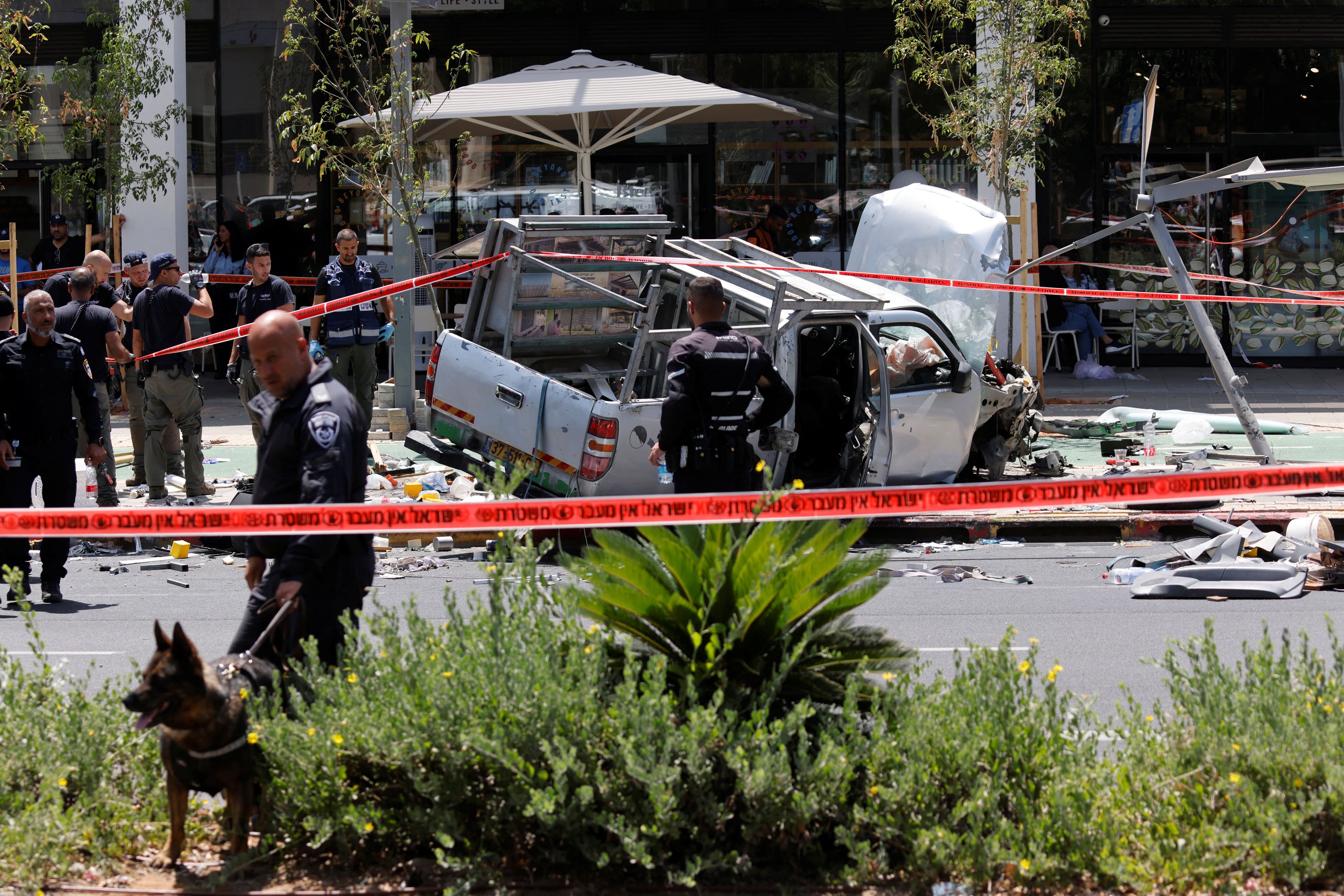 8 injured in car-ramming, stabbing in Israel's Tel Aviv - CGTN