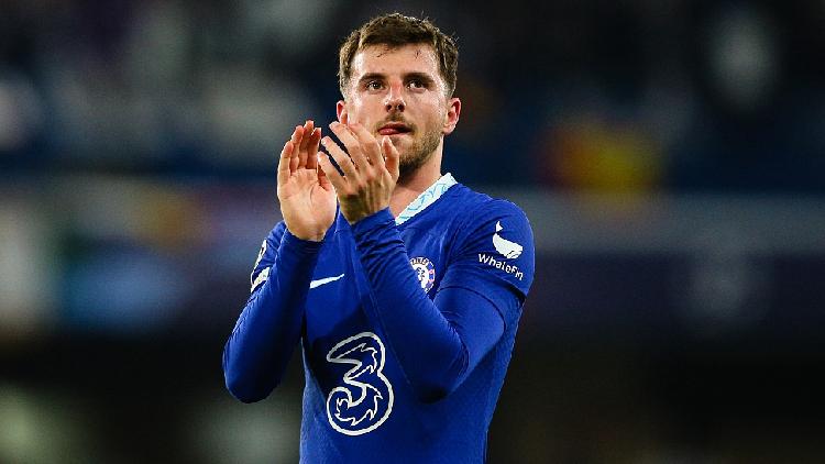 After 18 years at Chelsea, fan favorite Mount confirms move to Man Utd ...