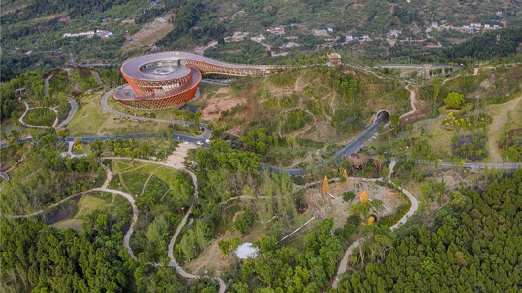 Live: Chengdu's Longquan Mountain Urban Forest Park - CGTN