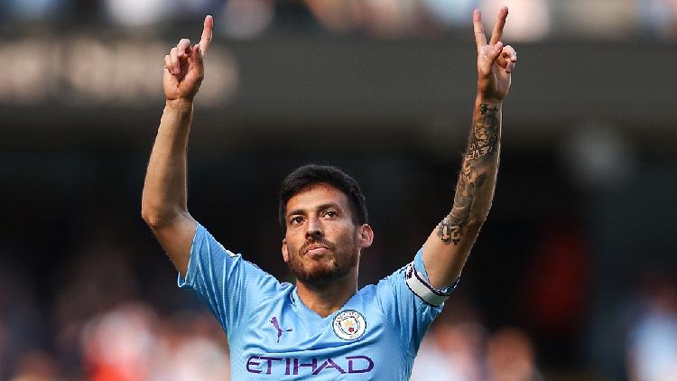 Manchester City legend David Silva forced to retire after knee injury ...