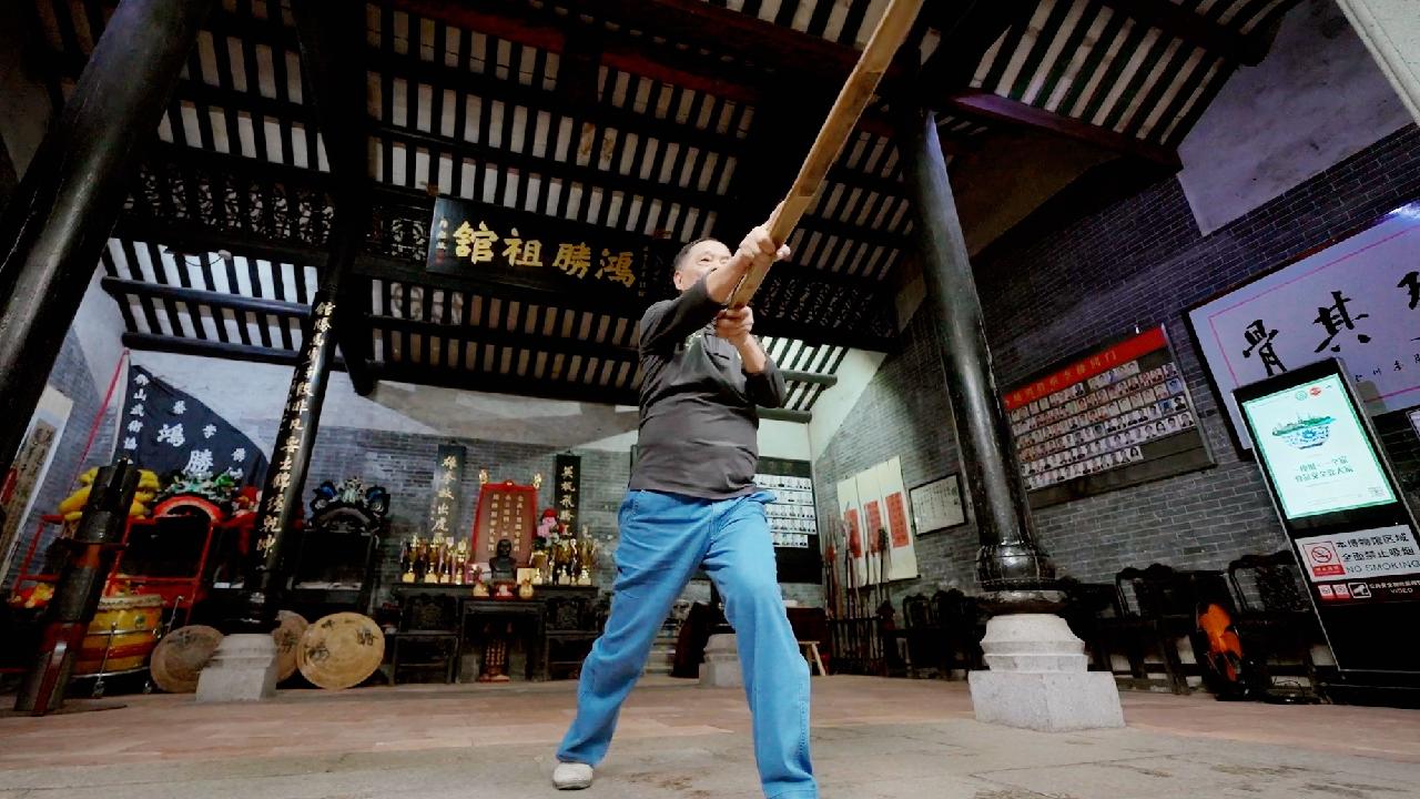 Master demonstrates Choy Li Fut kung fu - CGTN