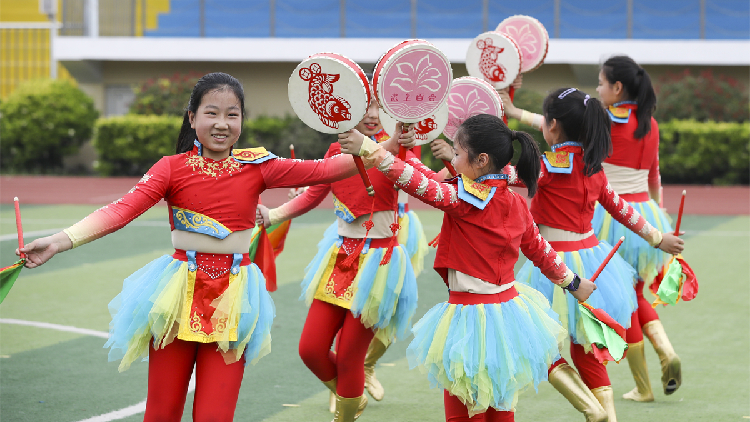 Fishing drum dance displays joy of a bumper catch - CGTN