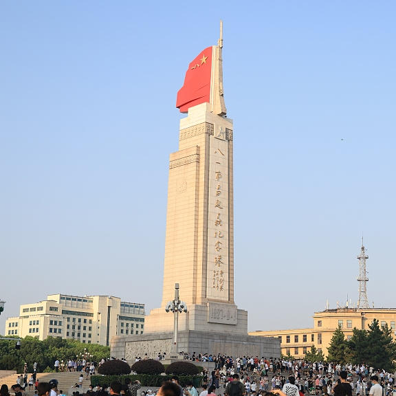 Live: A look at Nanchang's Bayi Square in China's Jiangxi Province - CGTN