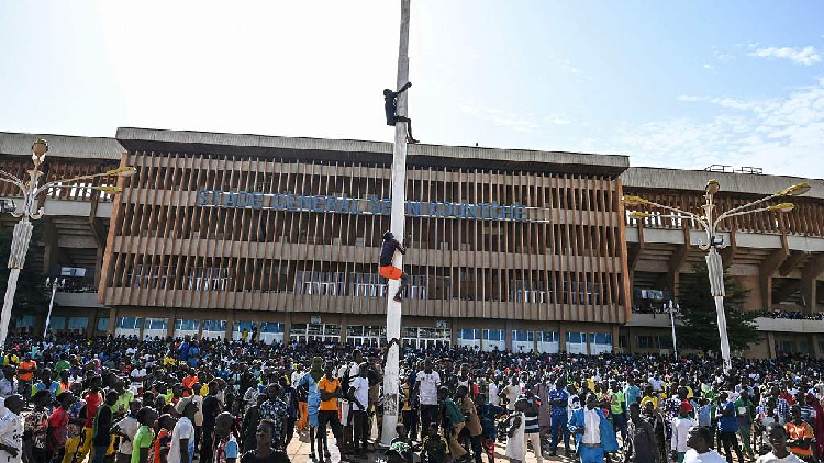 ECOWAS delegation meets ousted Niger president, junta leader - CGTN