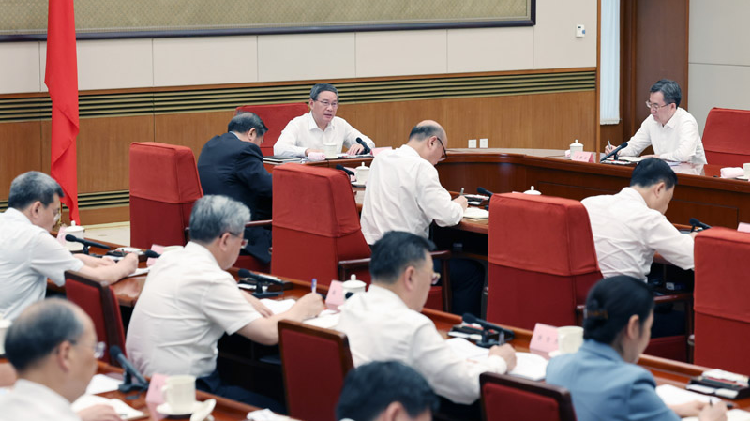 Premier Li stresses importance of faster growth of digital economy - CGTN