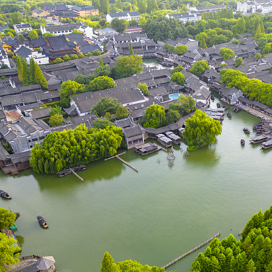 Live: Indulging in the elegant and peaceful water town of Wuzhen - CGTN