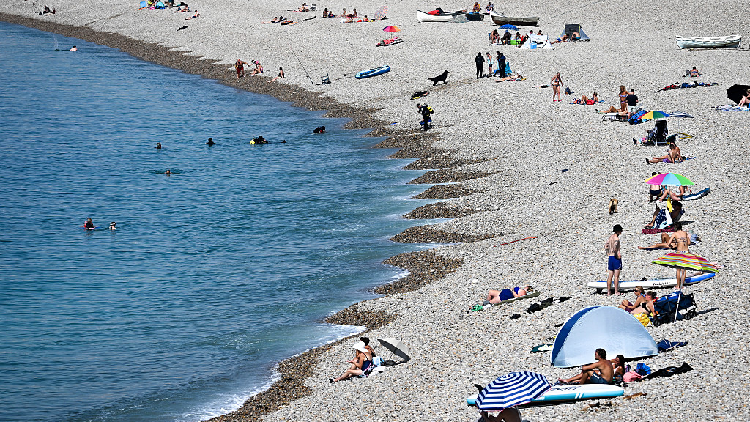 British heat wave brings hottest day of 2023 so far - CGTN