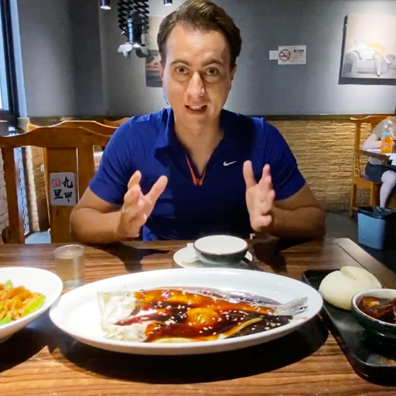 Tasting Hangzhou cuisine in historical street - CGTN