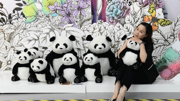 Panda-themed illustration exhibition draws crowds with diverse styles ...