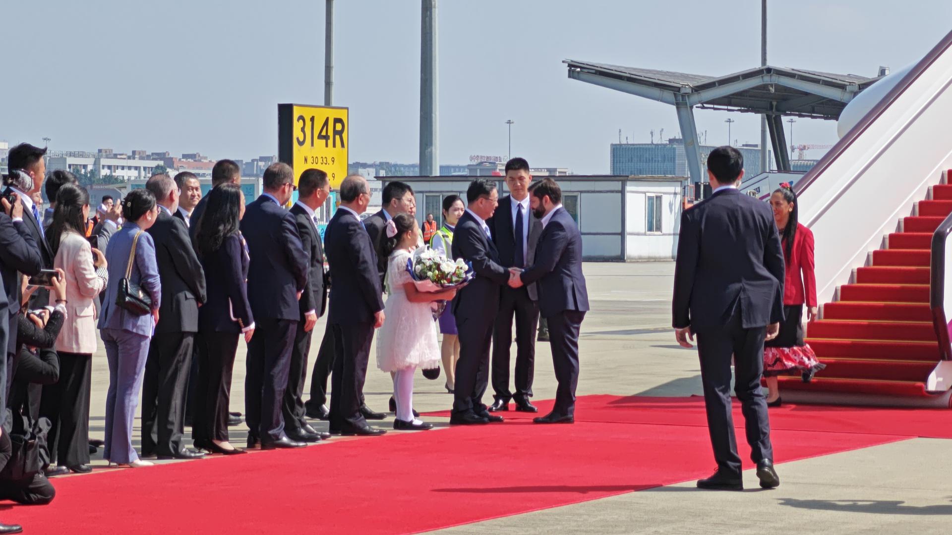 Chilean president arrives in SW China's Chengdu for visit - CGTN