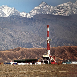 China's largest ultra-deep condensate gas field goes into operation - CGTN