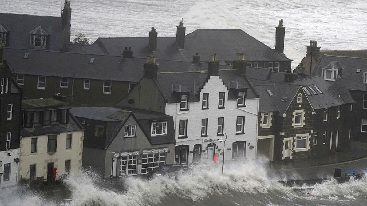 Gale-force winds and floods strike northern Europe - CGTN